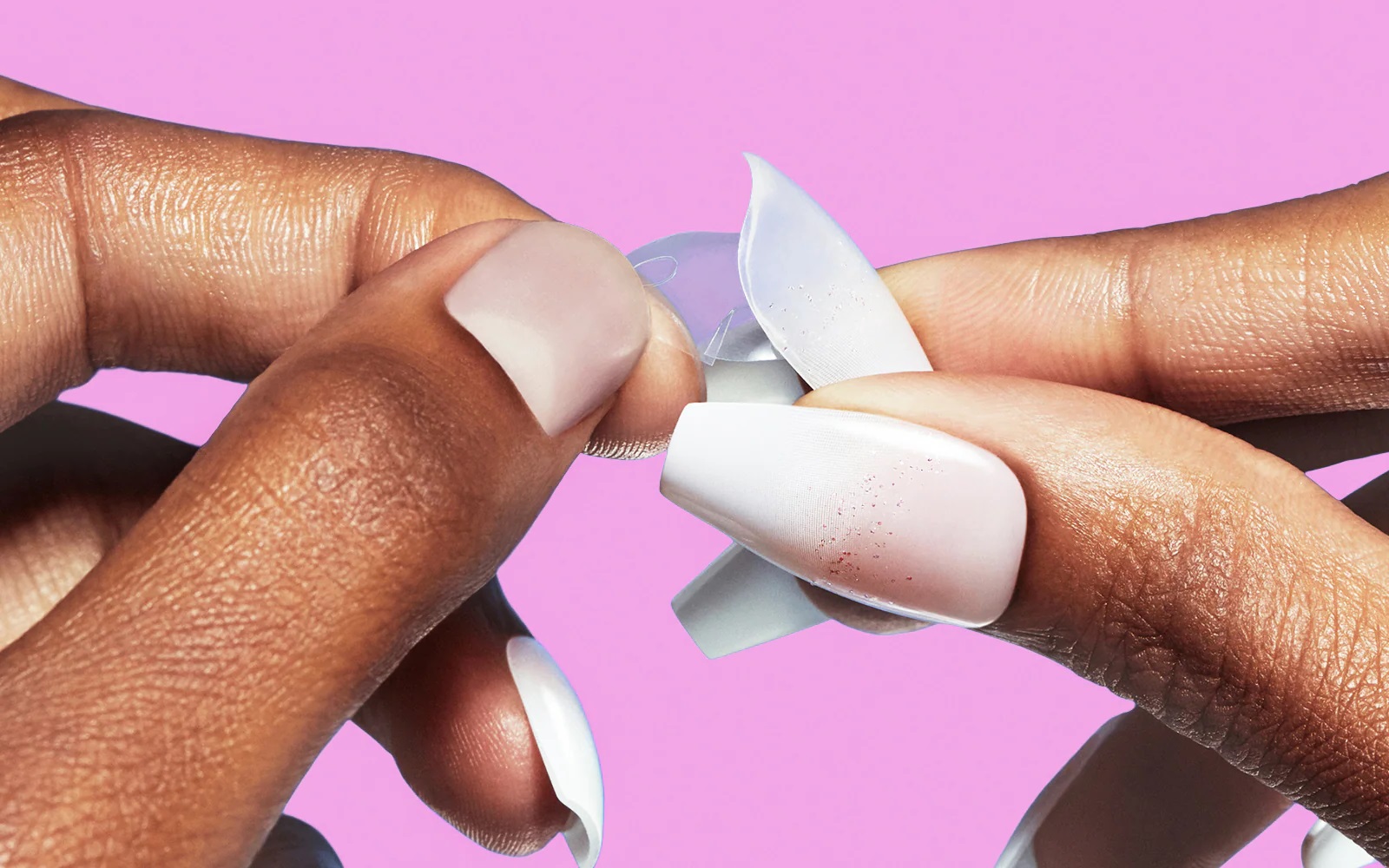 Ψεύτικα Νύχια στο σπίτι: 6 βήματα για να αποκτήσετε το τέλιο μανικιούρ - Prima.gr