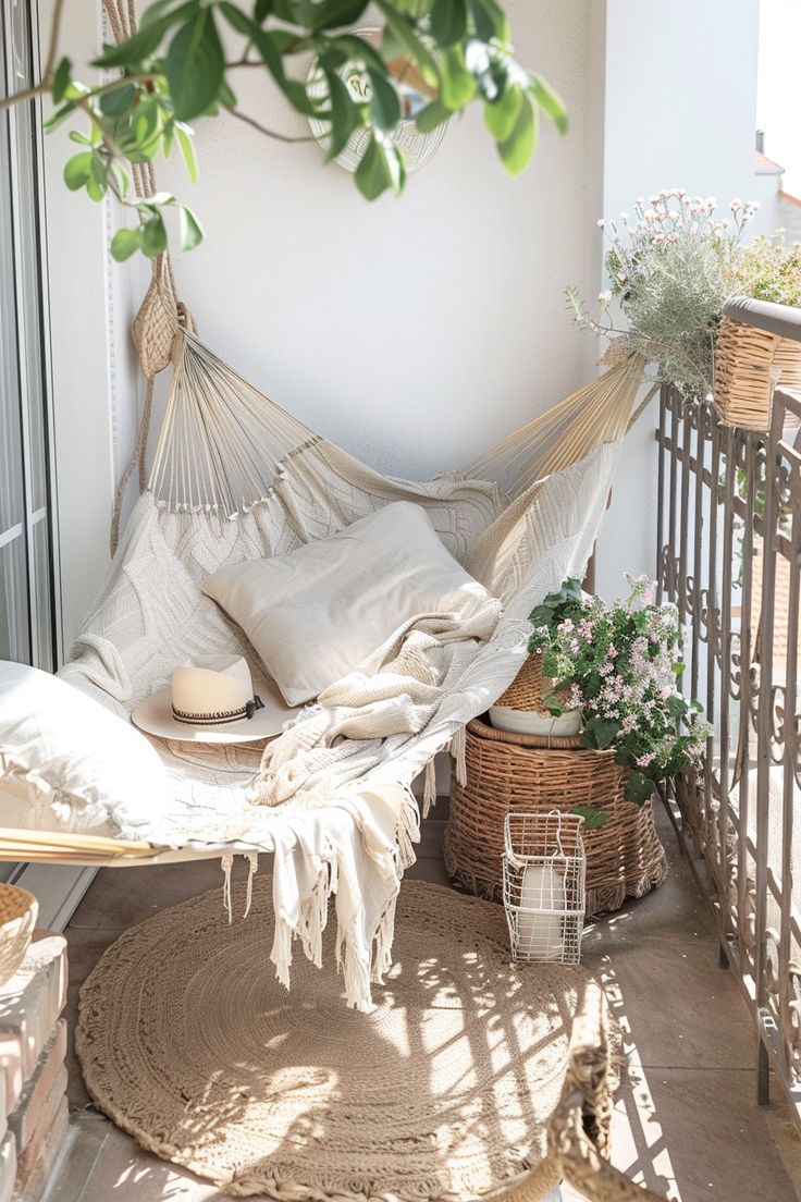 Balcony ideas: Πώς να διαμορφώσεις ένα μικρό μπαλκόνι με στυλ και άνεση ...
