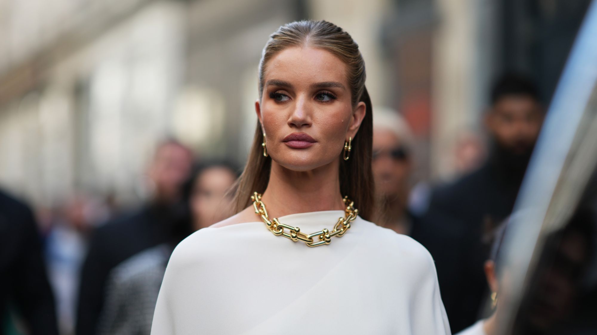 8+ από τα ωραιότερα beauty looks της Rosie Huntington-Whiteley και πώς να τα πετύχεις - Prima.gr